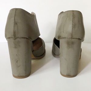 The NEW Boutique | Shoes | Gray Cut Out Shoes | Poshmark